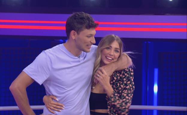 "קודם כל נריב על הכסף ואז נחליט": שאלון זוגי עם מאיה וטל קיי | רשת 13